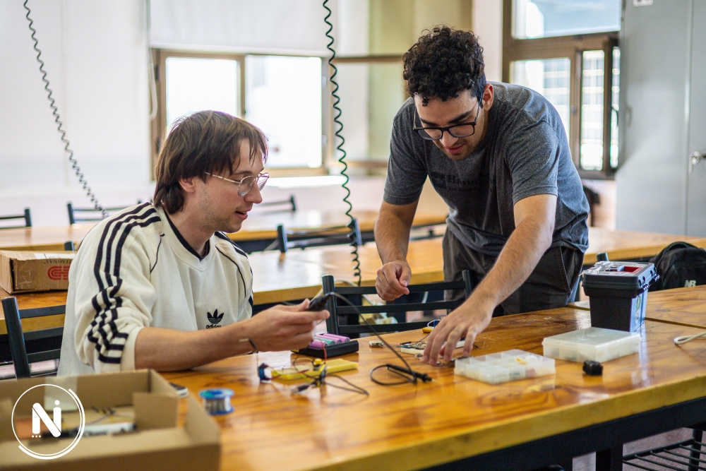 Estudiantes de la UNSL construyen un cohete experimental que pronto ...