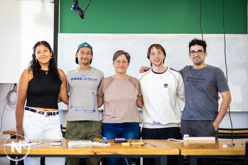 Estudiantes de la UNSL construyen un cohete experimental que pronto ...